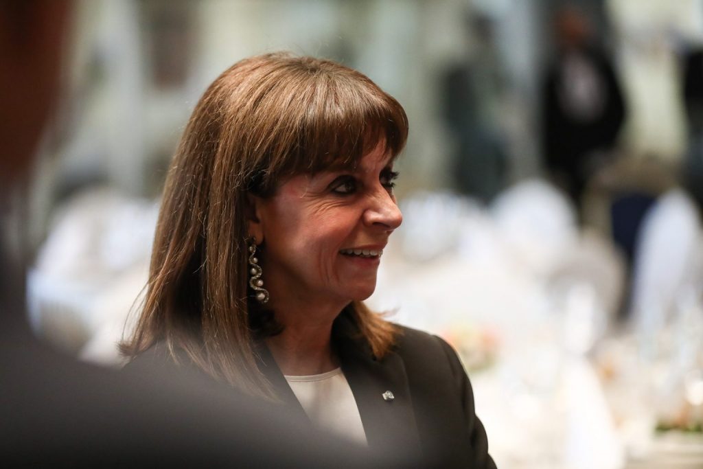 Χαιρετισμός στη βράβευση του Angelo Tsakopoulos - Aρχική - Προεδρία της ...