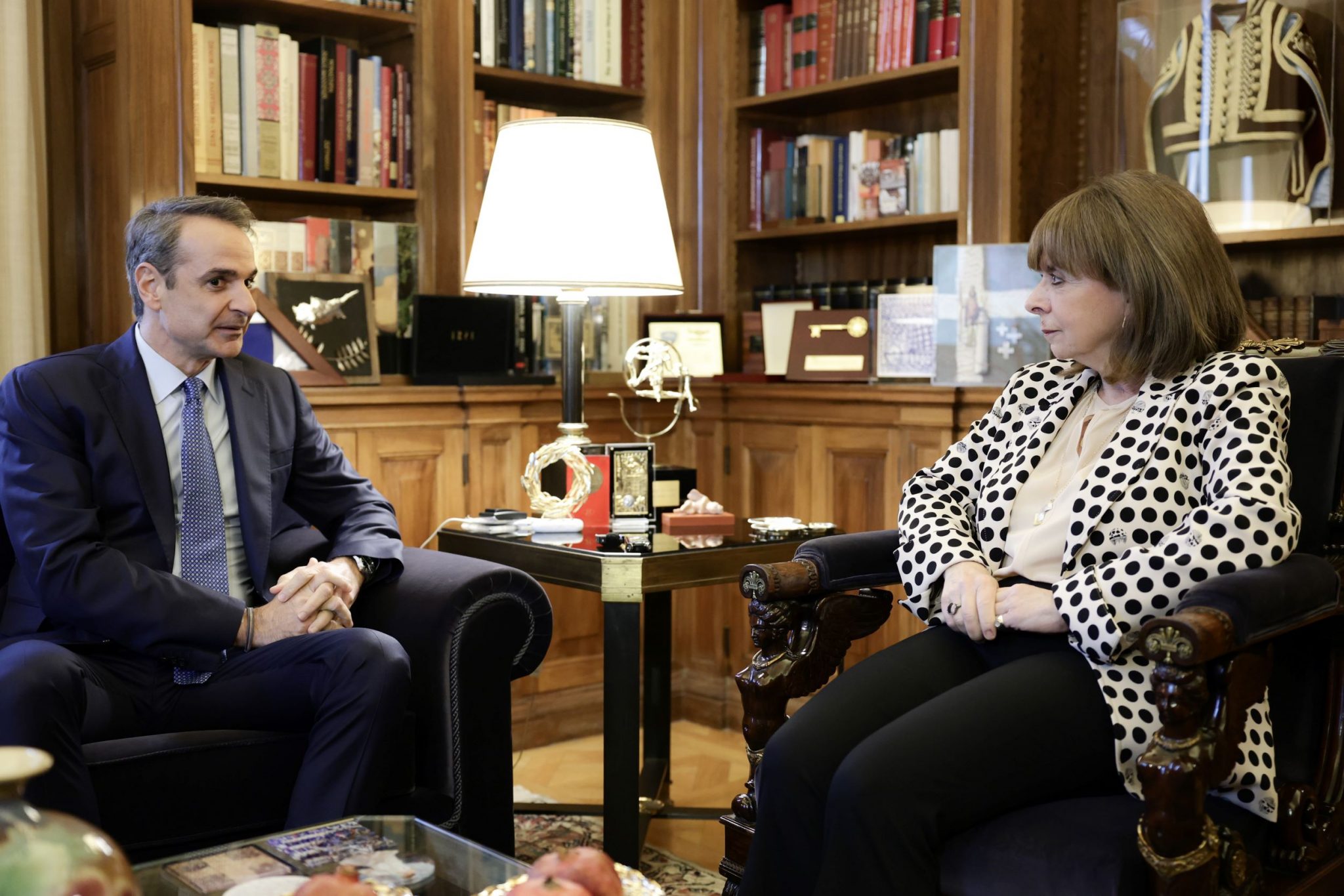 Συνάντηση με τον Πρωθυπουργό Κυριάκο Μητσοτάκη - Aρχική - Προεδρία της ...