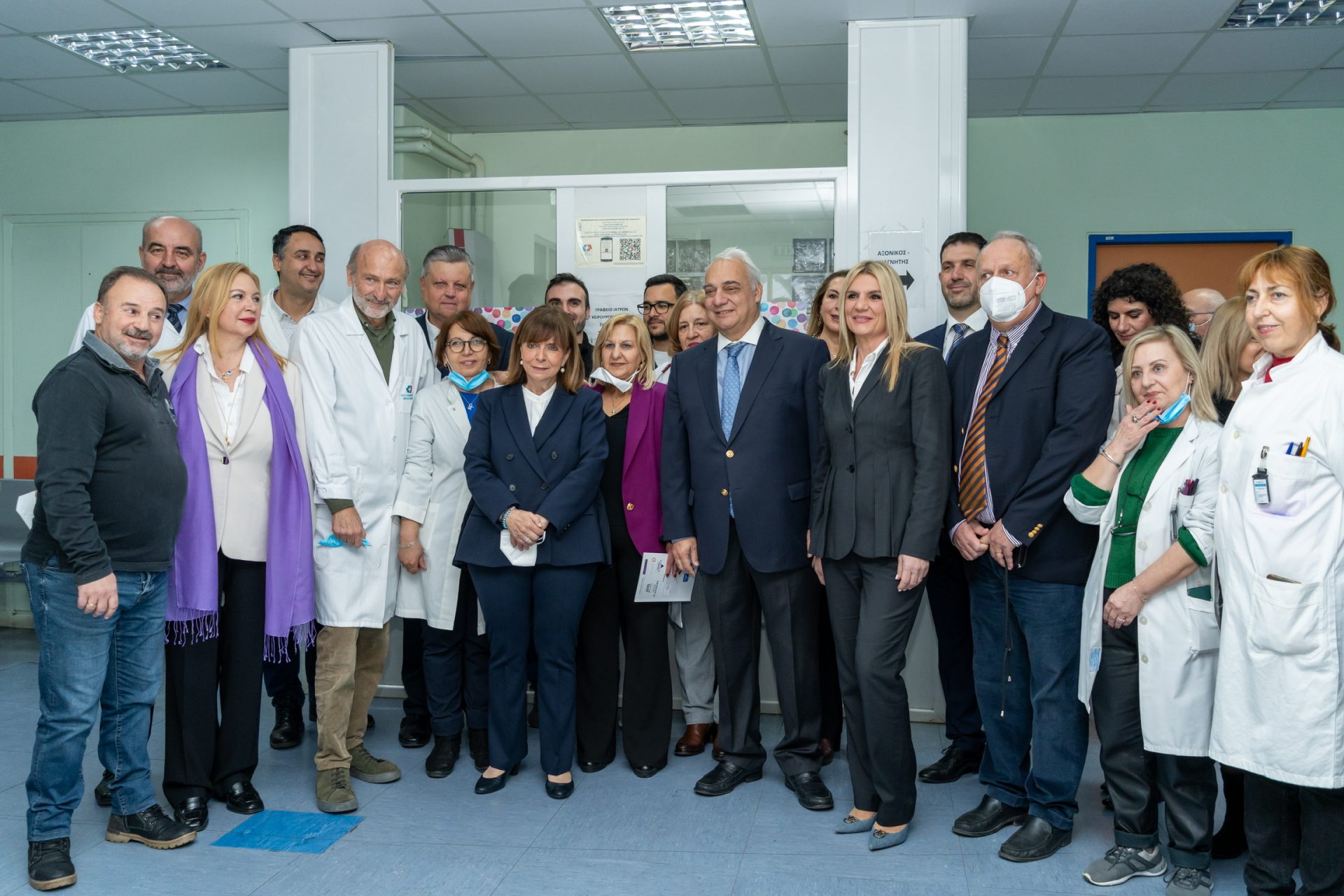 Επίσκεψη στο Σισμανόγλειο Νοσοκομείο - Aρχική - Προεδρία της Δημοκρατίας