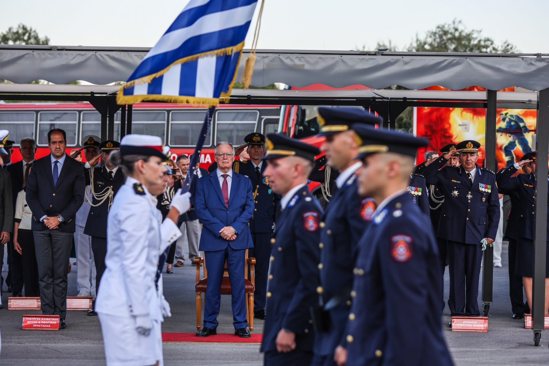 Απονομή πτυχίων στους νέους Ανθυποπυραγούς - Aρχική - Προεδρία της ...