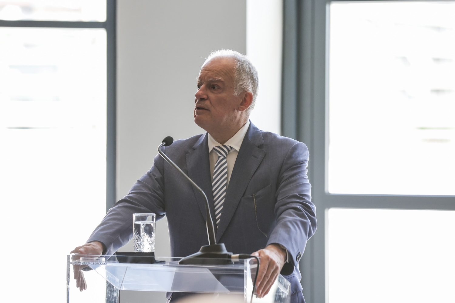 Χαιρετισμός στα εγκαίνια της φωτογραφικής έκθεσης «Σε υπέρμαχον η ...